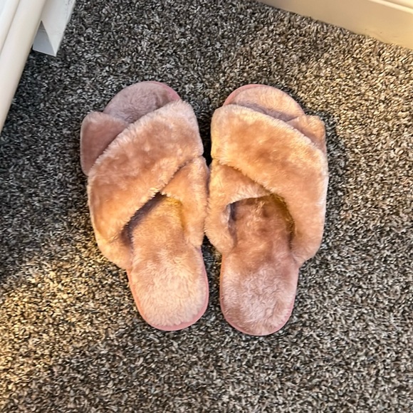 Amazon | Shoes | Pink Fluffy Slippers | Poshmark